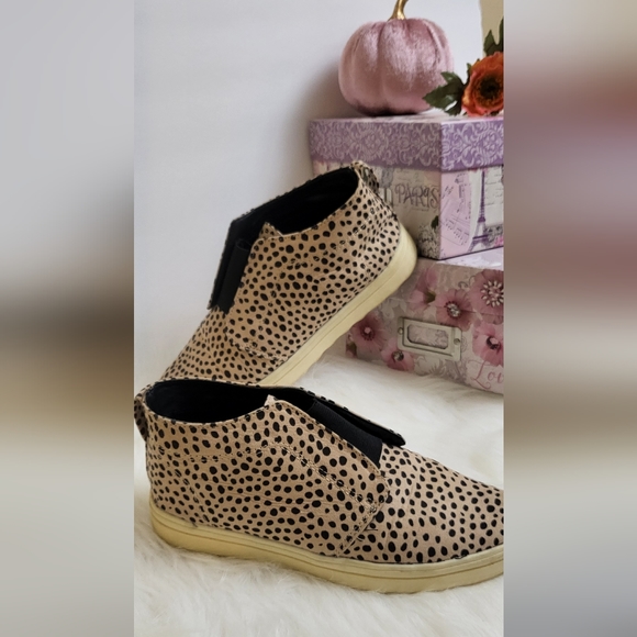 DV by Dolce Vita | Shoes | Dolce Vita Animal Print High Top Hidden ...